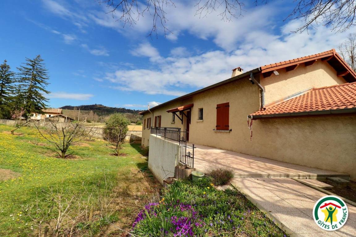 95 M² Gîte ∙ 2 Chambres ∙ 4 Personnes - Drôme