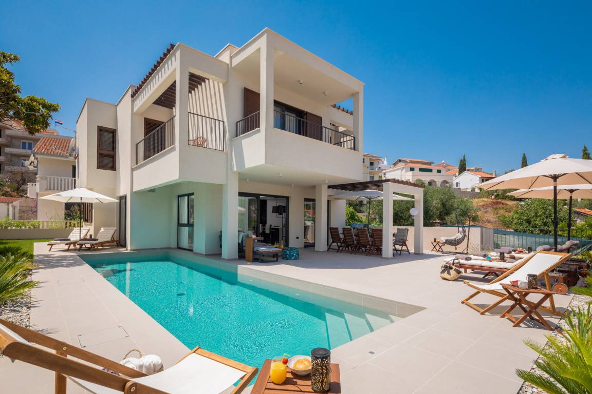 290 M² Villa ∙ 4 Chambres ∙ 10 Personnes - Trogir
