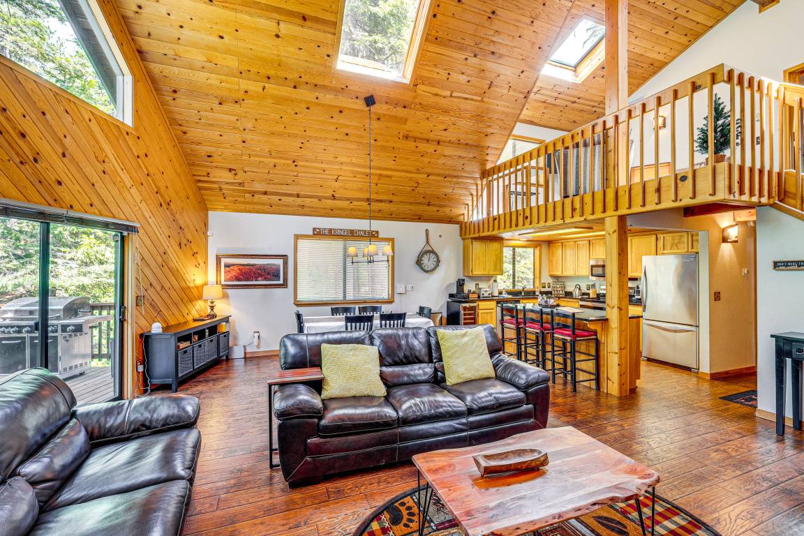 141 M² House ∙ 3 Bedrooms ∙ 8 Guests - Arnold, CA