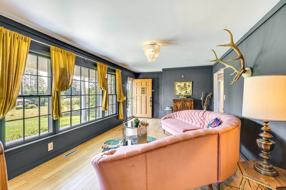 150 M² House ∙ 2 Bedrooms ∙ 4 Guests - Walhalla, SC