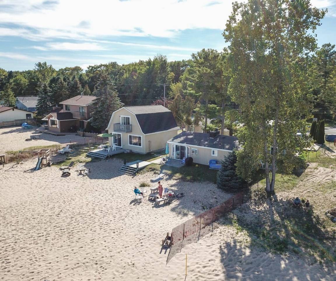 311 M² Ferienhaus ∙ 7 Schlafzimmer ∙ 21 Gäste - Michigan