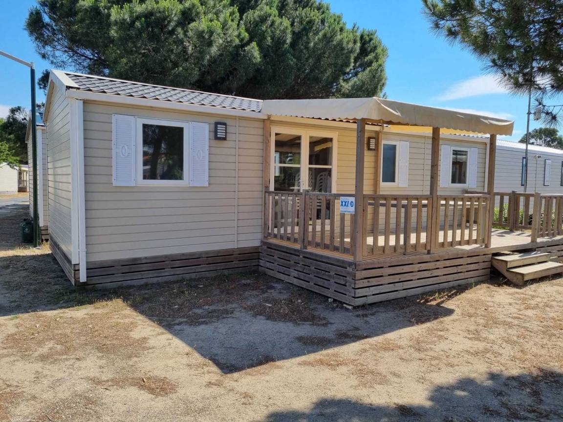 37 M² Camping ∙ 4 Chambres ∙ 10 Personnes - Sarlat-la-Canéda
