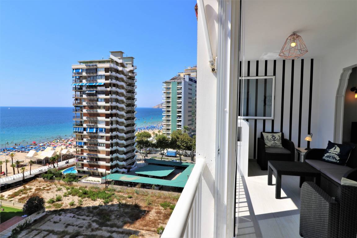 95 M² Apartamento ∙ 3 Habitaciones ∙ 6 Huéspedes - Benidorm