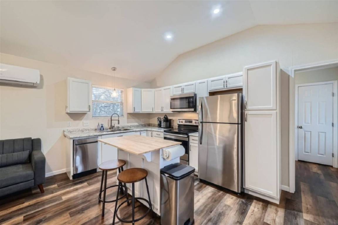 74 M² House ∙ 2 Bedrooms ∙ 4 Guests - Cedar Creek, TX