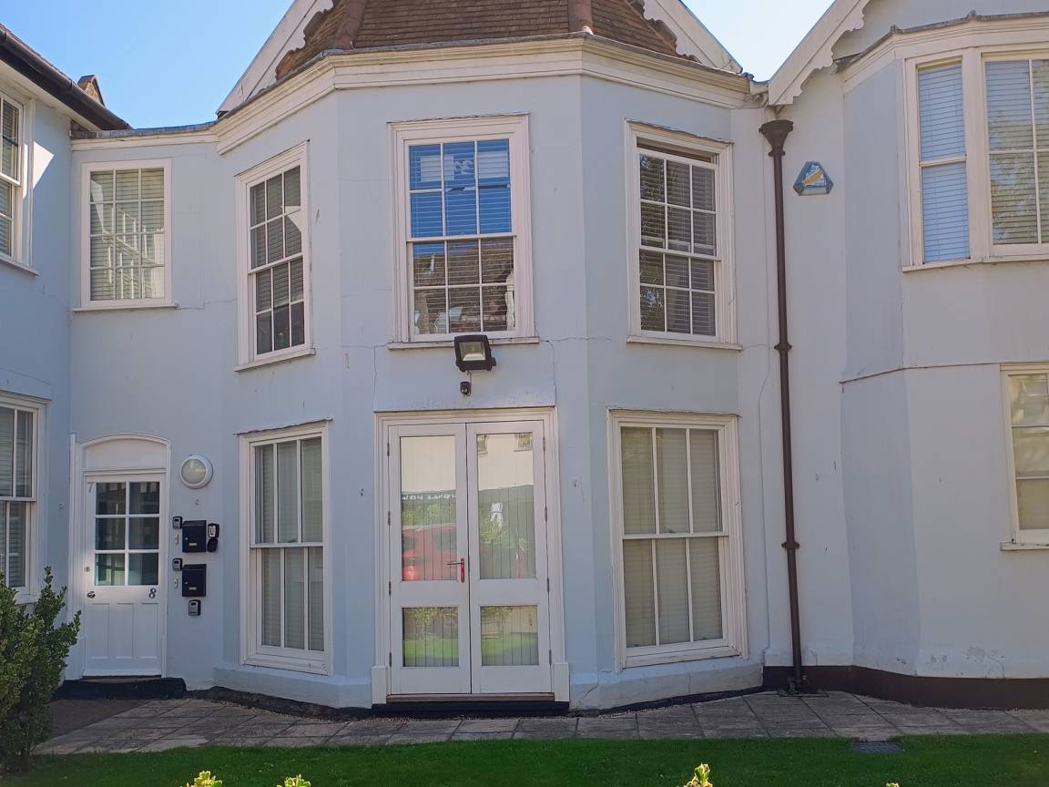 Mökki ∙ 2 Makuuhuonetta ∙ 4 Vierasta - Ipswich