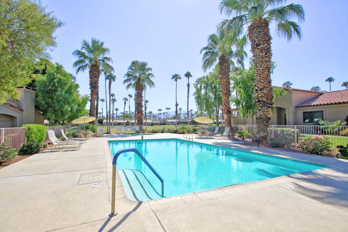 210 M² Condo ∙ 3 Bedrooms ∙ 6 Guests - Palm Desert, CA