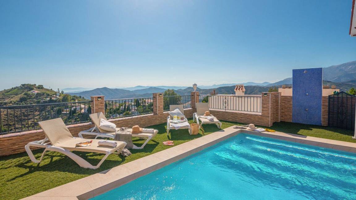 60 M² House ∙ 2 Bedrooms ∙ 4 Guests - Cómpeta