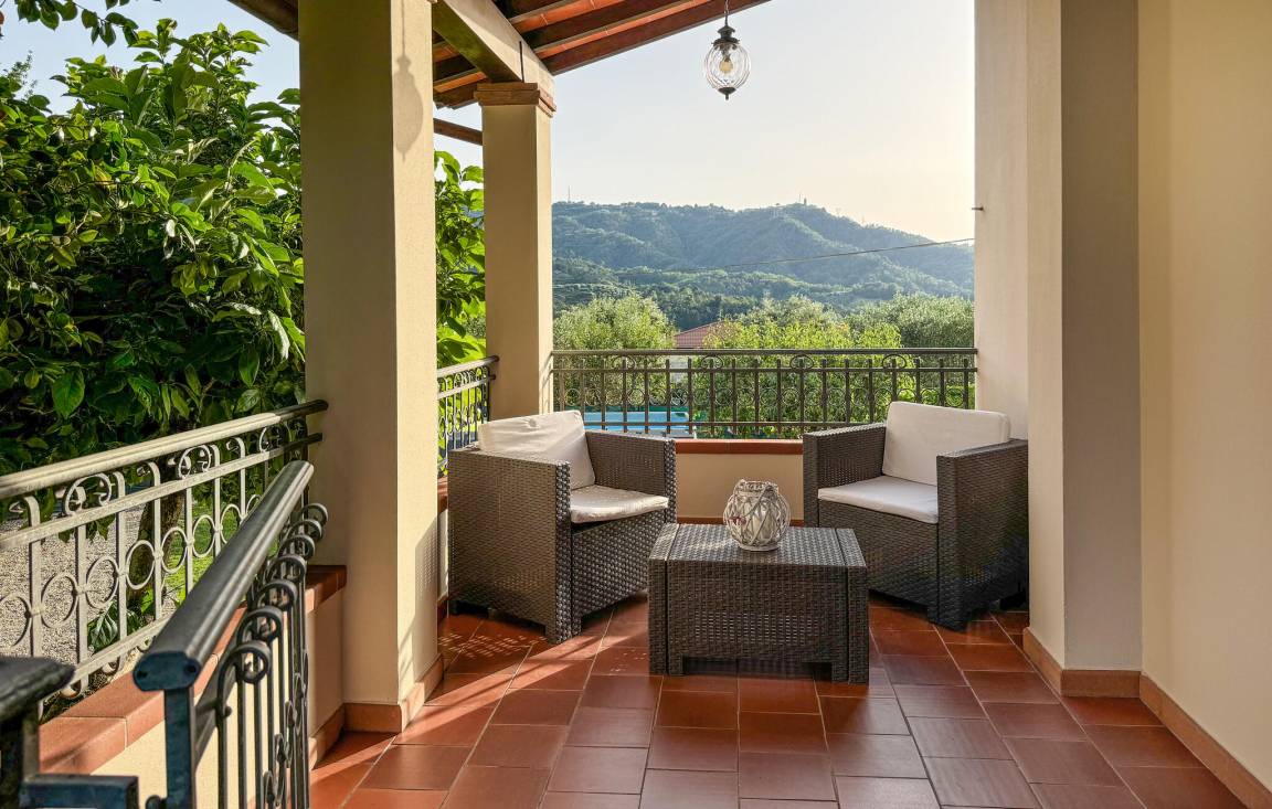 100 M² Appartement ∙ 3 Slaapkamers ∙ 6 Gasten - Camaiore