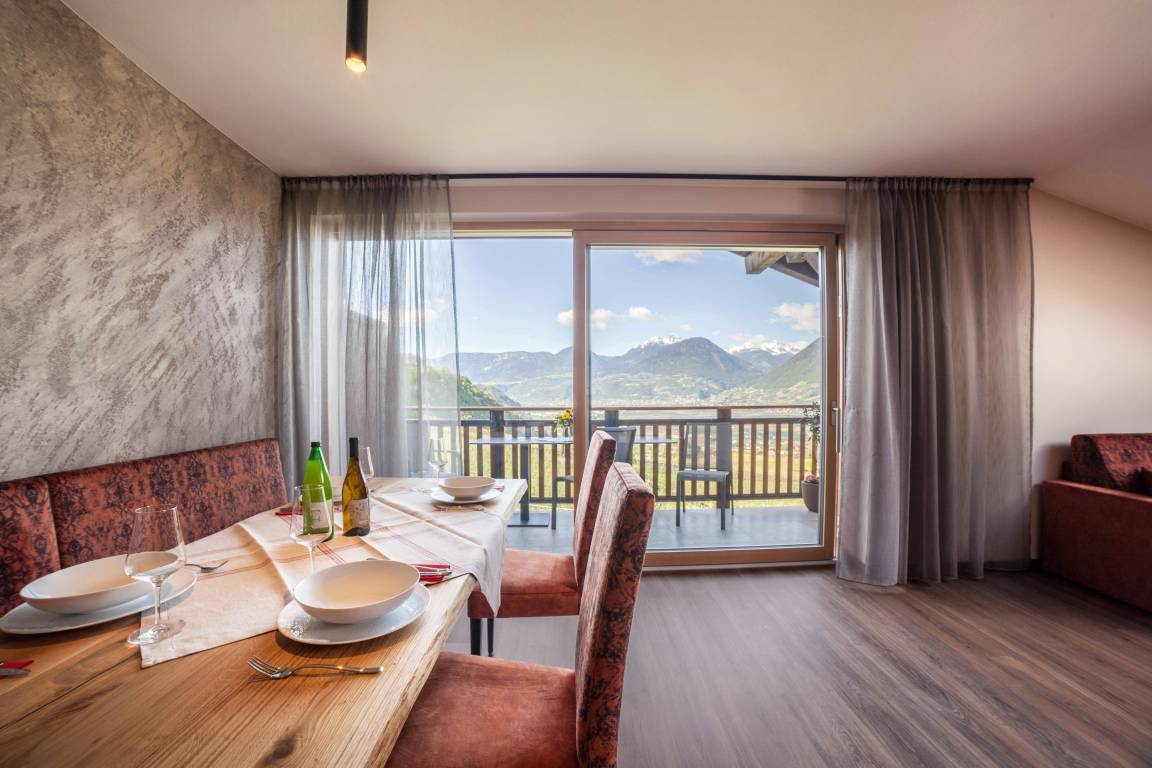 91 M² Apartamento ∙ 2 Habitaciones ∙ 6 Huéspedes - Merano