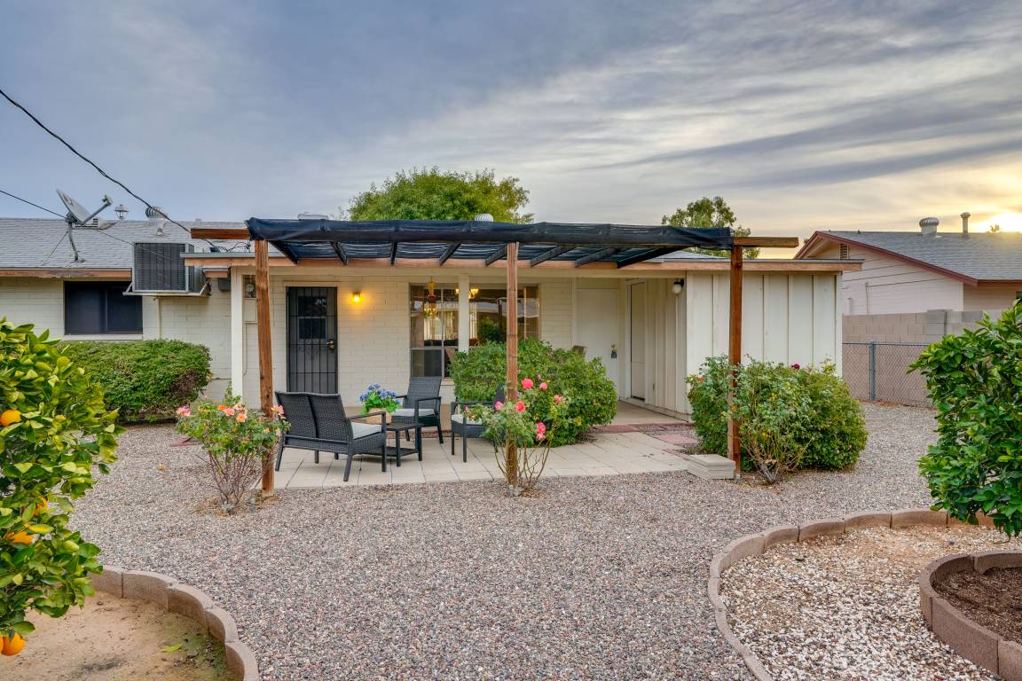 94 M² House ∙ 2 Bedrooms ∙ 4 Guests - Sun City, AZ
