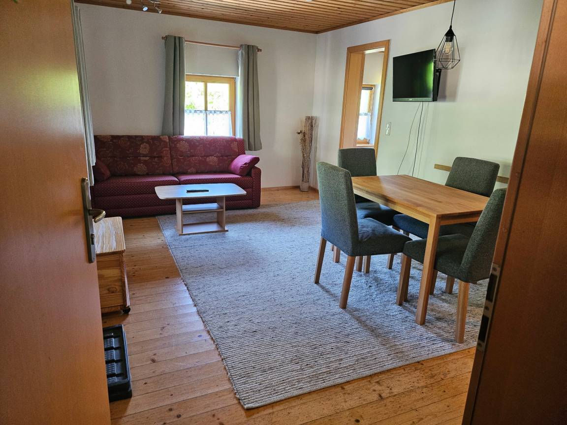 65 M² Ferienwohnung ∙ 2 Schlafzimmer ∙ 5 Gäste - Grafenau