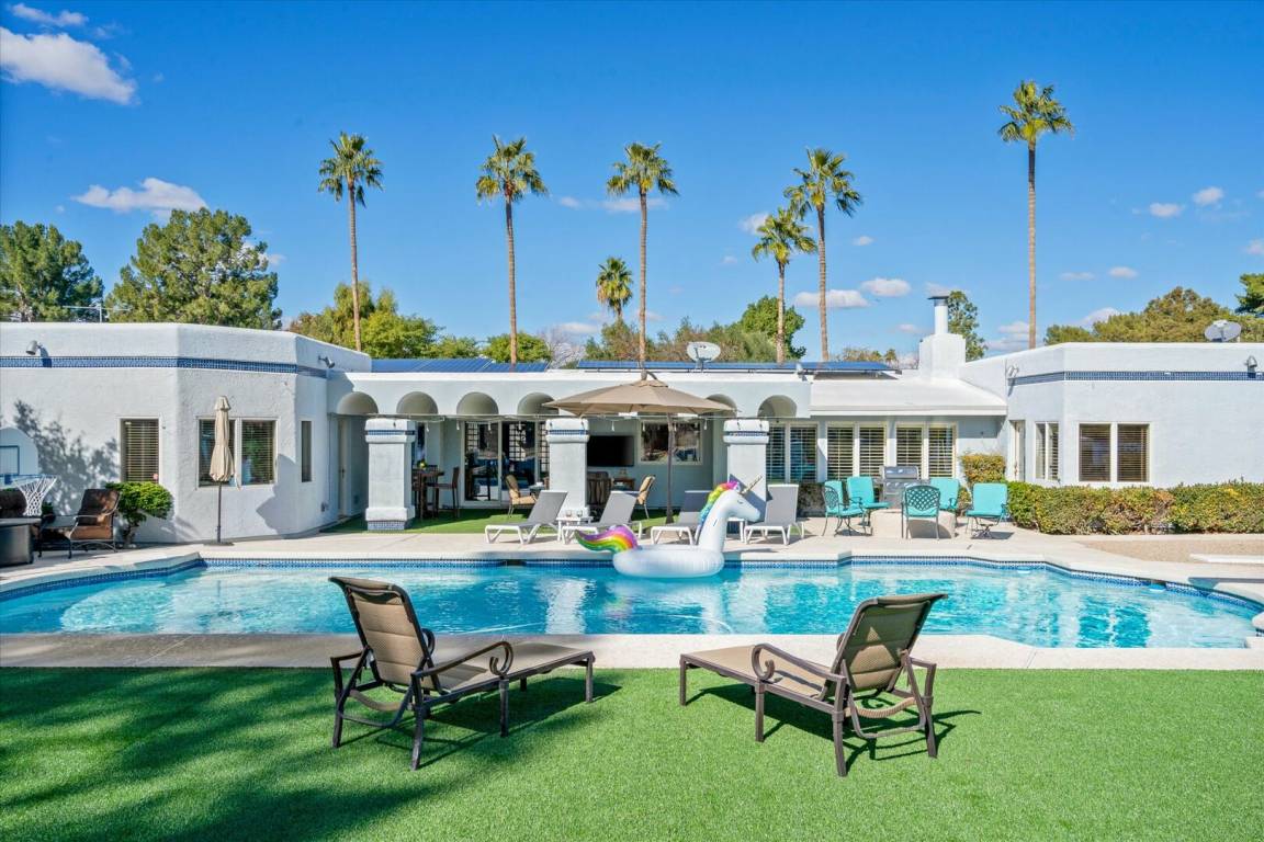 262 M² House ∙ 4 Bedrooms ∙ 16 Guests - Phoenix, AZ
