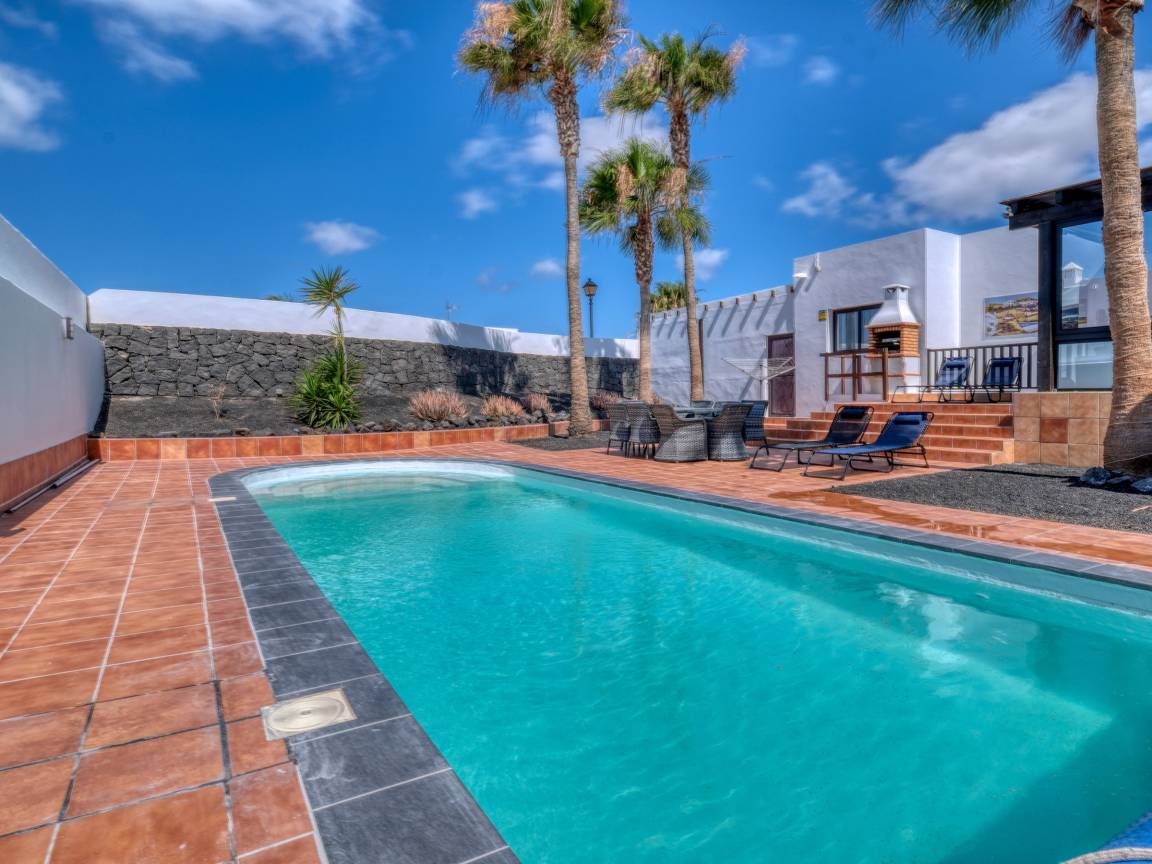 170 M² Villa ∙ 5 Habitaciones ∙ 10 Huéspedes - Playa Blanca