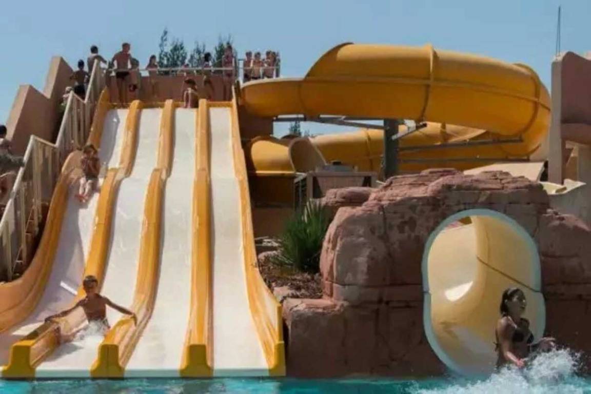 22 M² Camping ∙ 2 Chambres ∙ 4 Personnes - La Londe-les-Maures