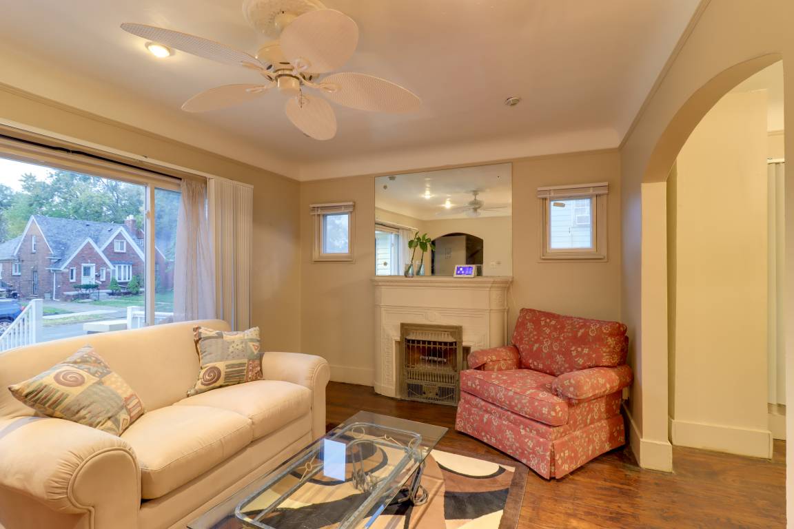 130 M² House ∙ 4 Bedrooms ∙ 9 Guests - Warren, MI