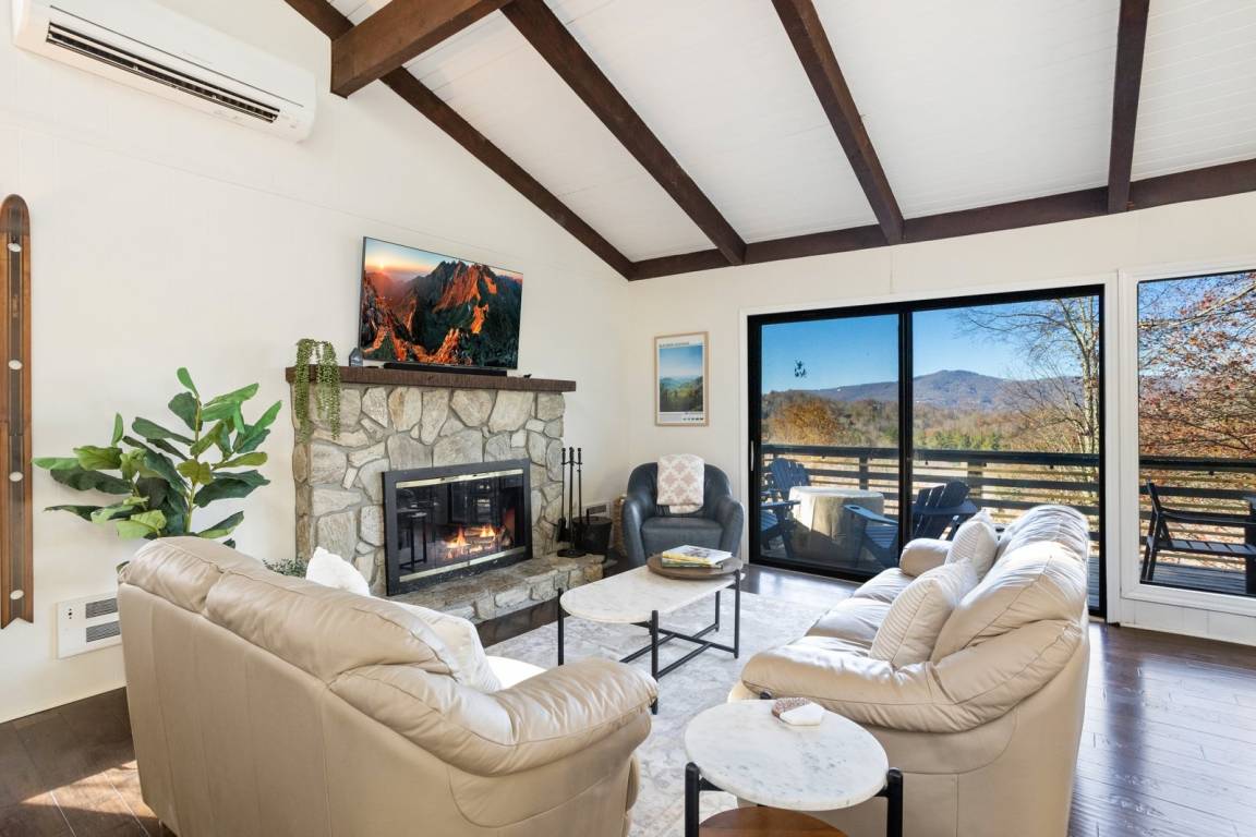 158 M² Cabin ∙ 4 Bedrooms ∙ 12 Guests - Sugar Mountain, NC