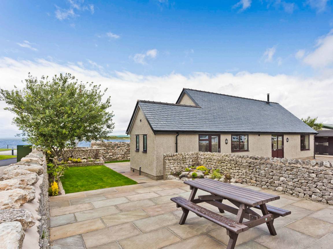 Cottage ∙ 3 Bedrooms ∙ 6 Guests - Carnforth