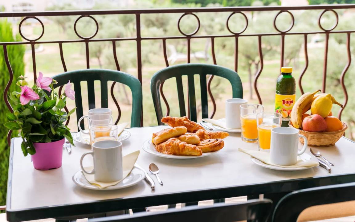 Condo ∙ 2 Bedrooms ∙ 6 Guests - Les Baux-de-Provence