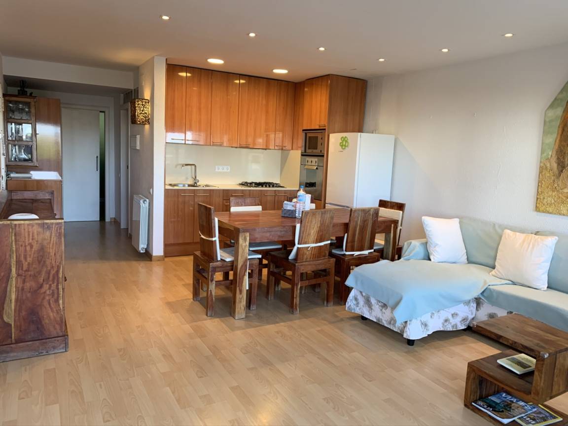 75 M² Apartment ∙ 2 Bedrooms ∙ 4 Guests - Sitges