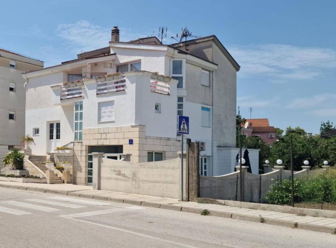 79 M² Apartamento ∙ 1 Habitación ∙ 5 Huéspedes - Duba