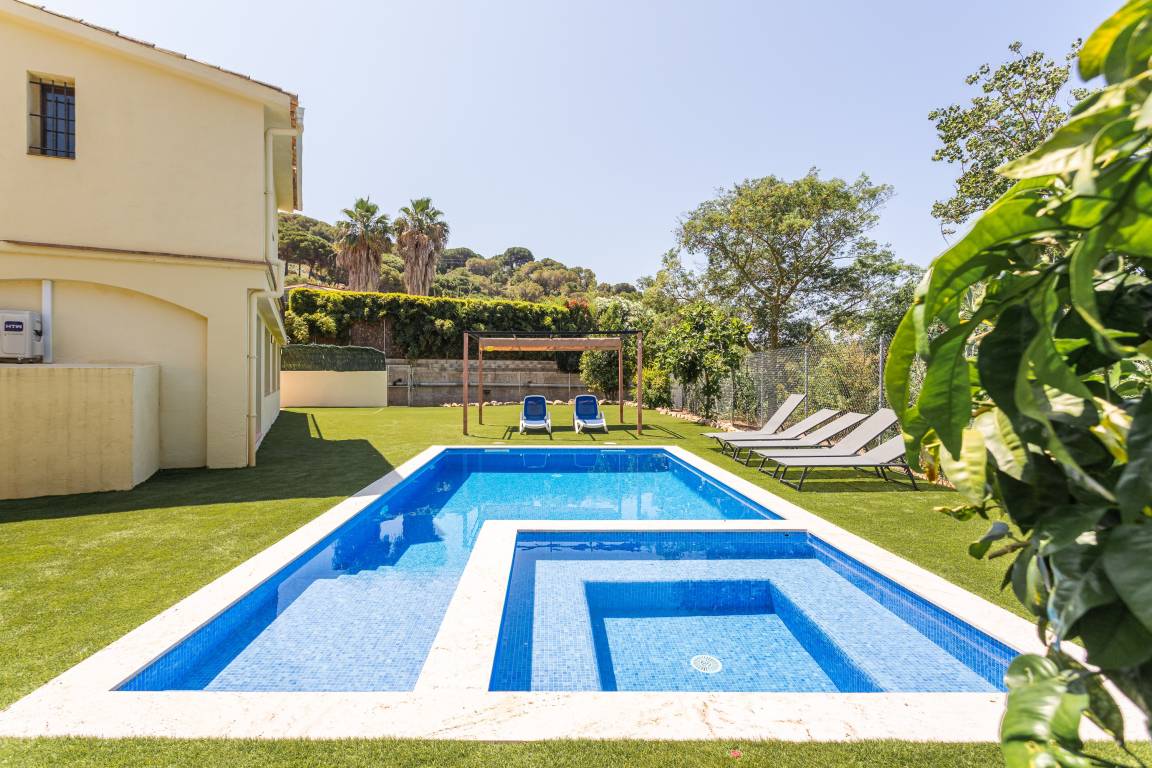 360 M² Casa ∙ 4 Habitaciones ∙ 14 Huéspedes - Tossa de Mar