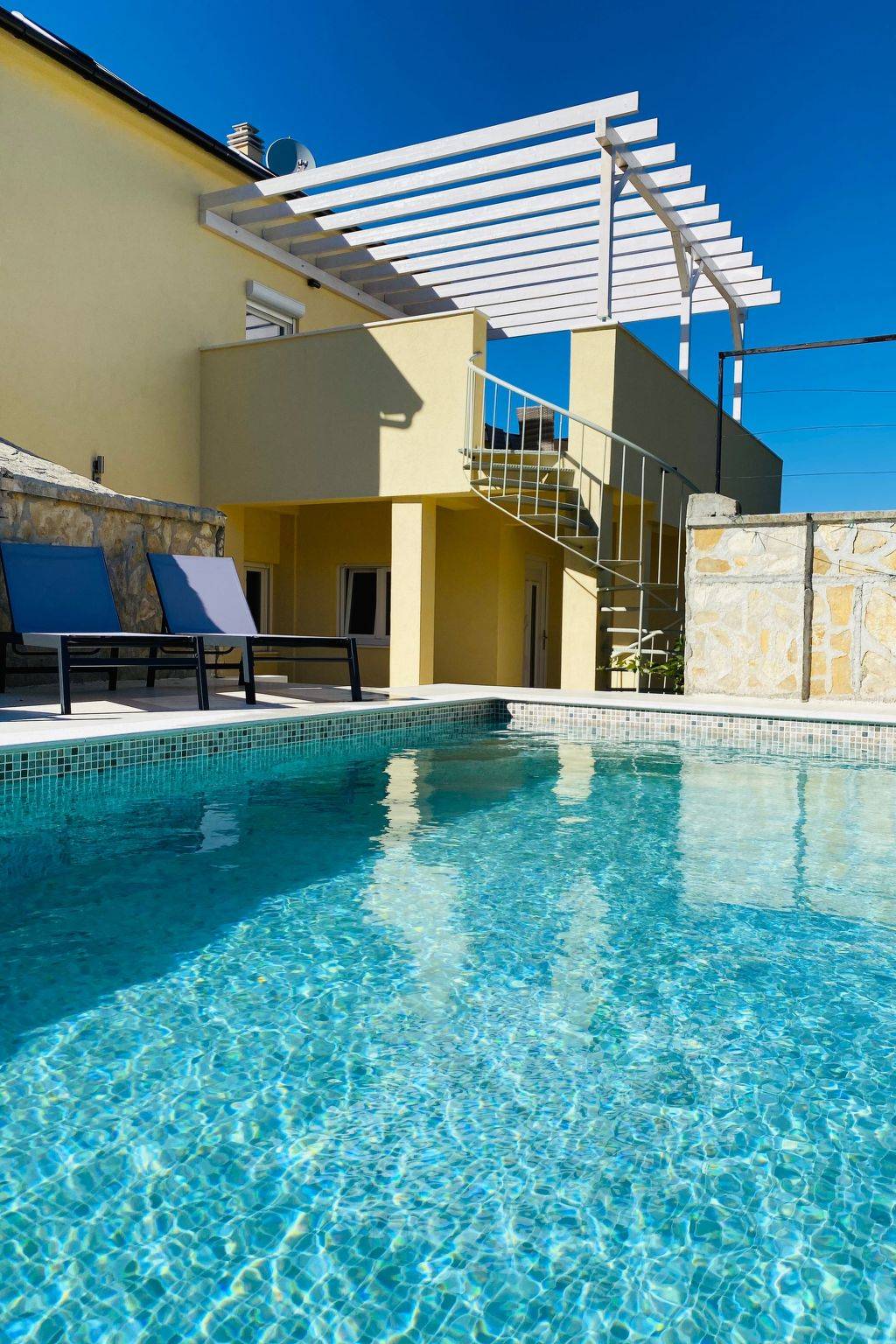 Ferienhaus ∙ 6 Schlafzimmer ∙ 9 Gäste - Šibenik