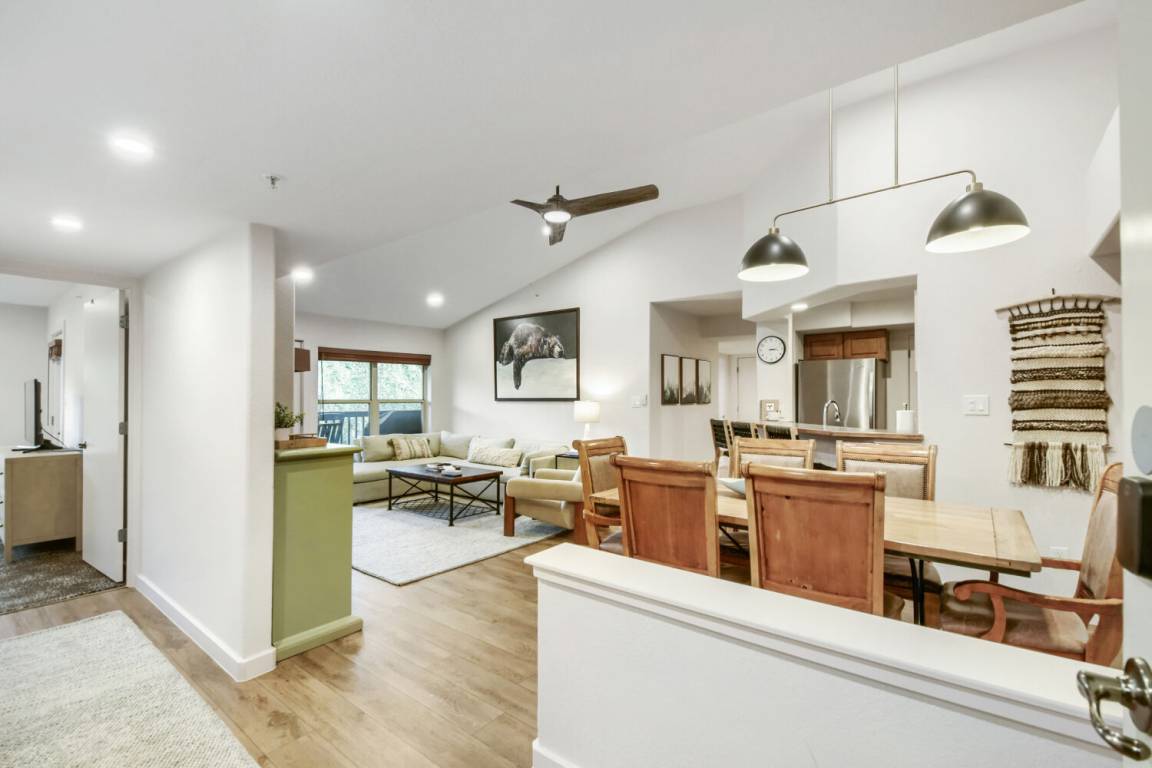 Condo ∙ 3 Bedrooms ∙ 6 Guests - Edwards, CO