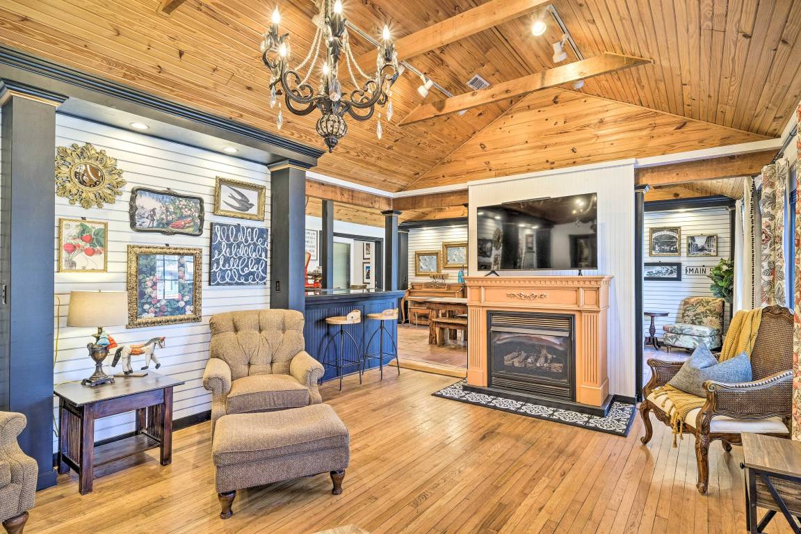 143 M² Cottage ∙ 3 Bedrooms ∙ 6 Guests - Table Rock Lake