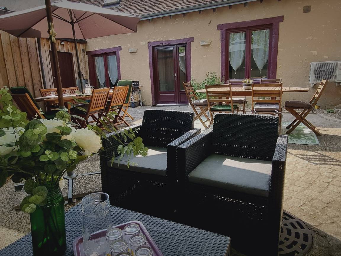 142 M² Casa Rural ∙ 3 Habitaciones ∙ 10 Huéspedes - Châteauroux