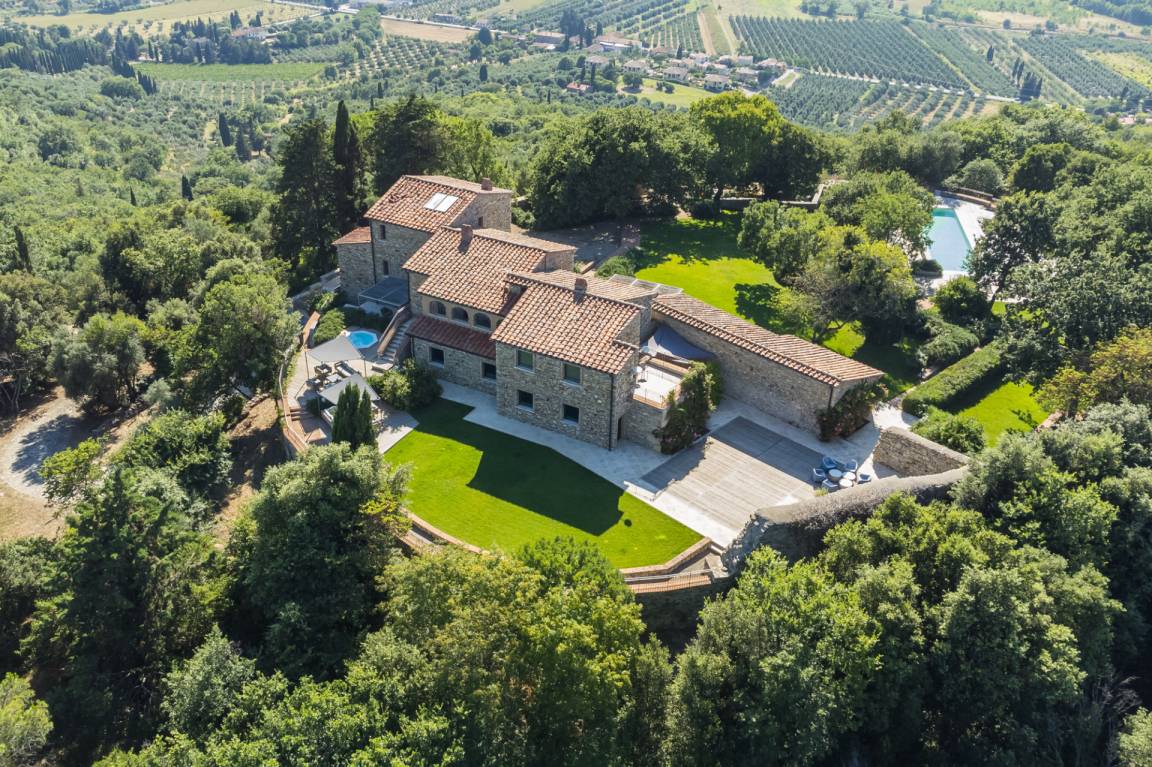700 M² Villa ∙ 7 Bedrooms ∙ 14 Guests - Massa Marittima