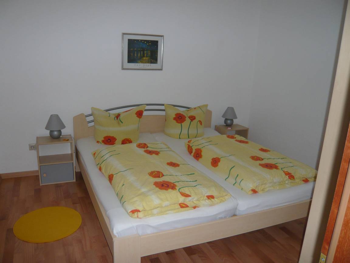 57 M² Ferienwohnung ∙ 1 Schlafzimmer ∙ 2 Gäste - Kastellaun