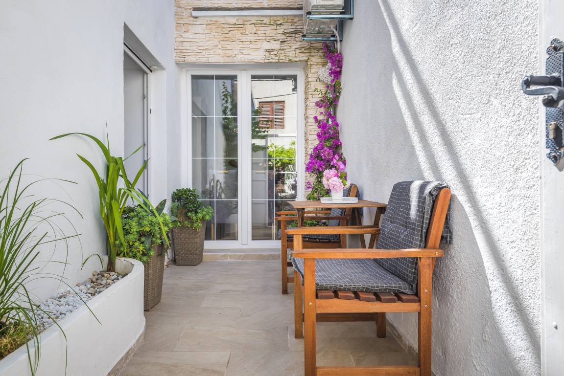 80 M² Ferienhaus ∙ 1 Schlafzimmer ∙ 2 Gäste - Šibenik