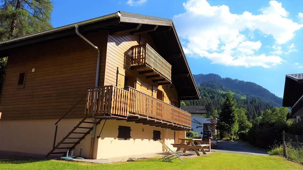 90 M² Chalet ∙ 4 Chambres ∙ 8 Personnes - Bernex