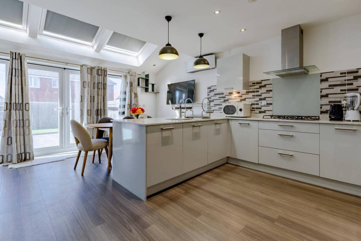 95 M² House ∙ 2 Bedrooms ∙ 4 Guests - Portobello - West Midlands