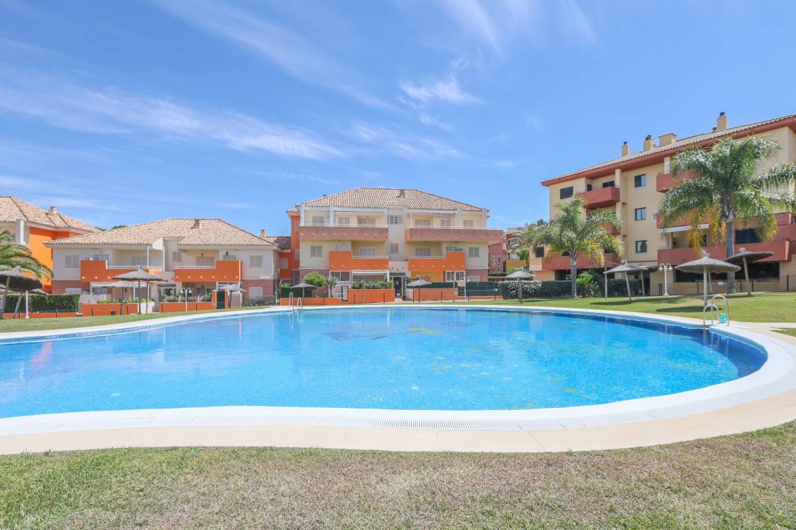 76 M² Apartamento ∙ 2 Habitaciones ∙ 4 Huéspedes - Islantilla