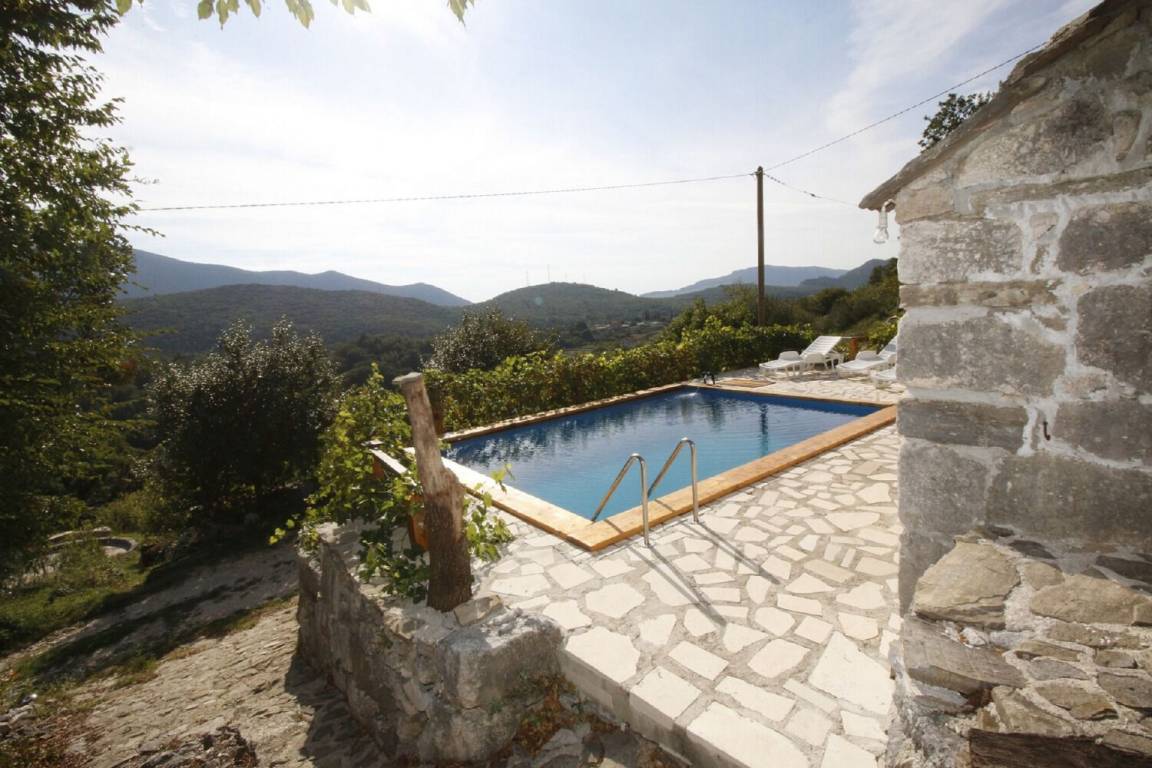 160 M² Ferienhaus ∙ 2 Schlafzimmer ∙ 8 Gäste - Omiš