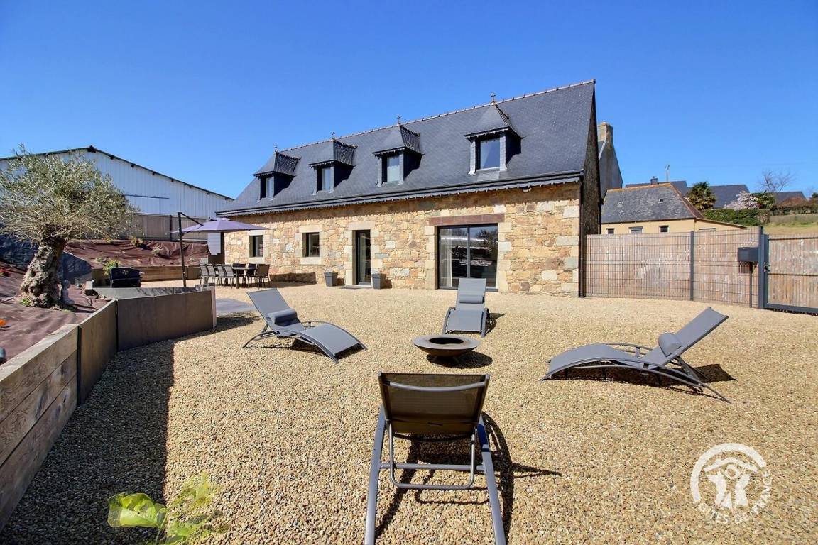 126 M² Gîte ∙ 3 Chambres ∙ 6 Personnes - Louannec