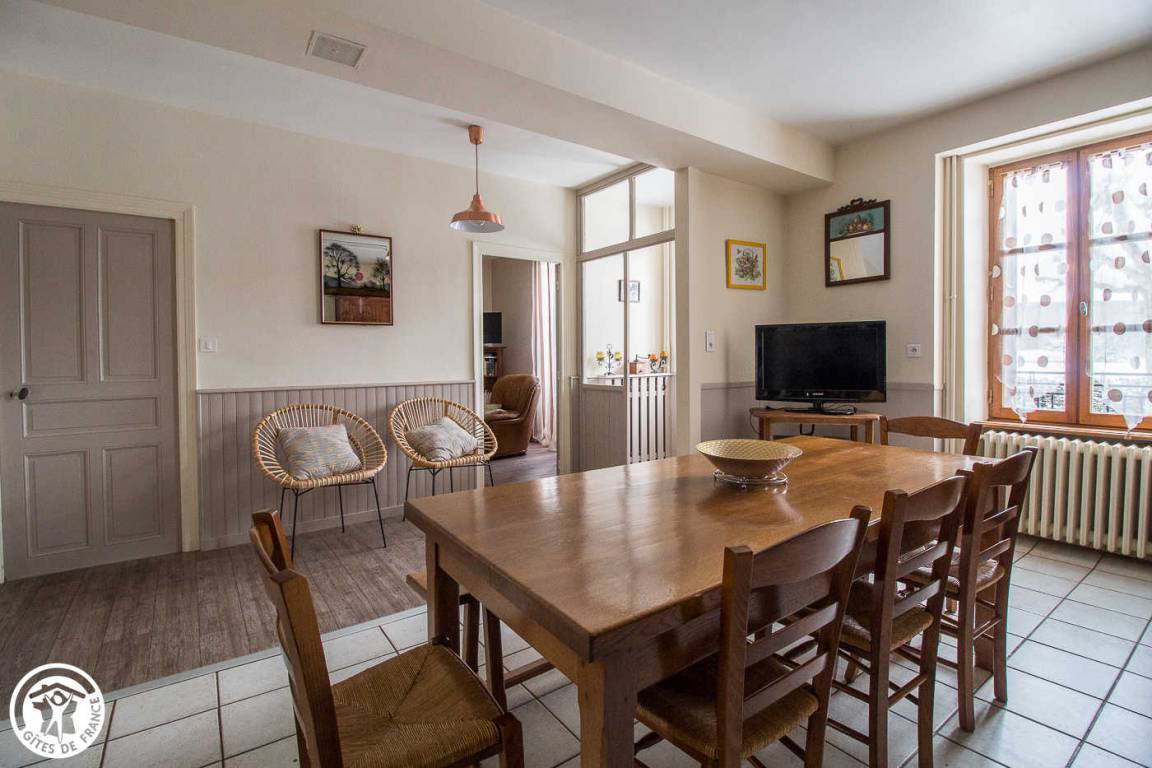 133 M² Gîte ∙ 5 Chambres ∙ 9 Personnes - Orcival