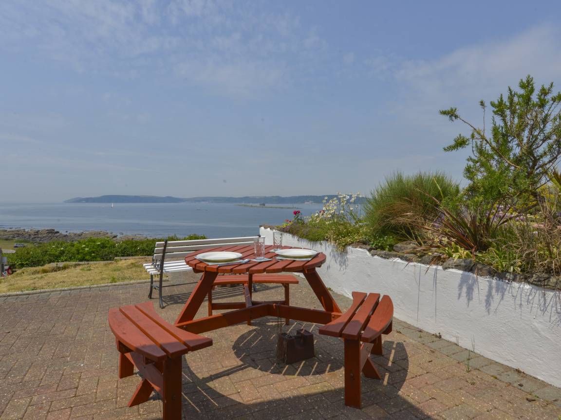 Cottage ∙ 2 Bedrooms ∙ 4 Guests - Plymouth