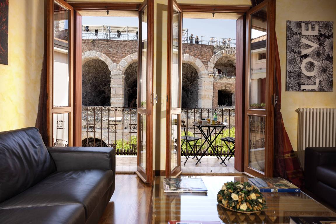 128 M² Ferienwohnung ∙ 3 Schlafzimmer ∙ 10 Gäste - Verona