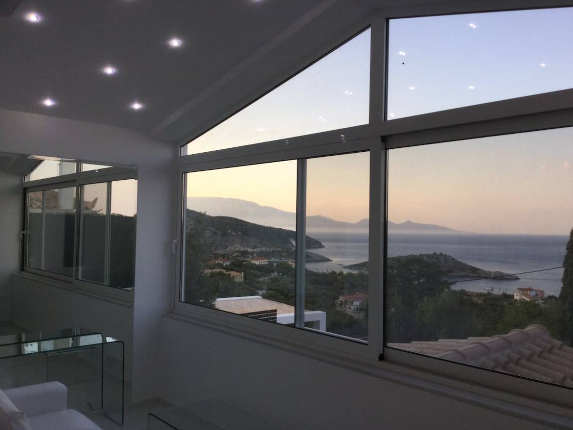185 M² House ∙ 1 Bedroom ∙ 5 Guests - Zakynthos