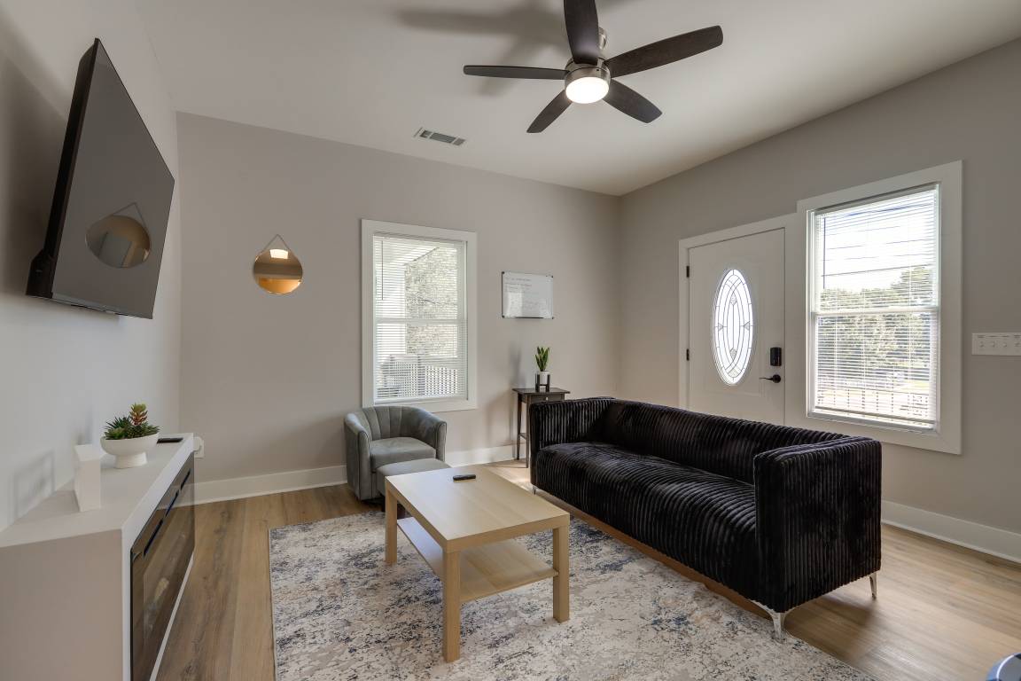 74 M² Apartment ∙ 2 Bedrooms ∙ 4 Guests - Riverdale, GA
