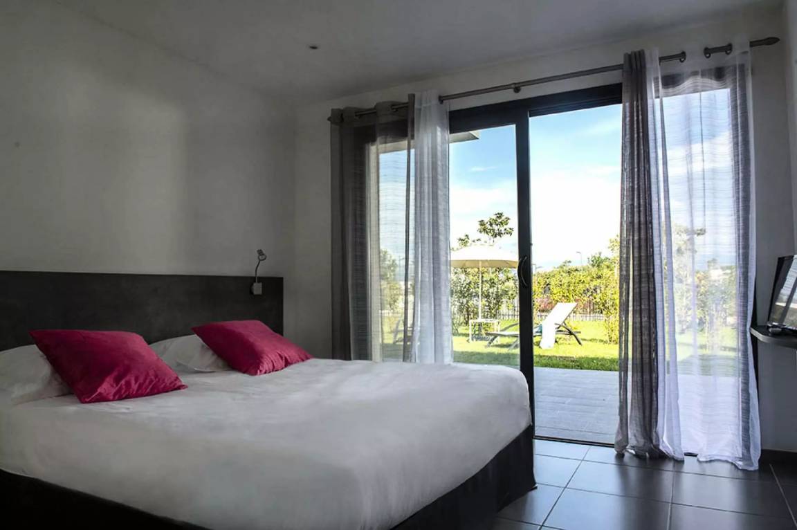 32 M² Ferienwohnung ∙ 1 Schlafzimmer ∙ 4 Gäste - Porticcio