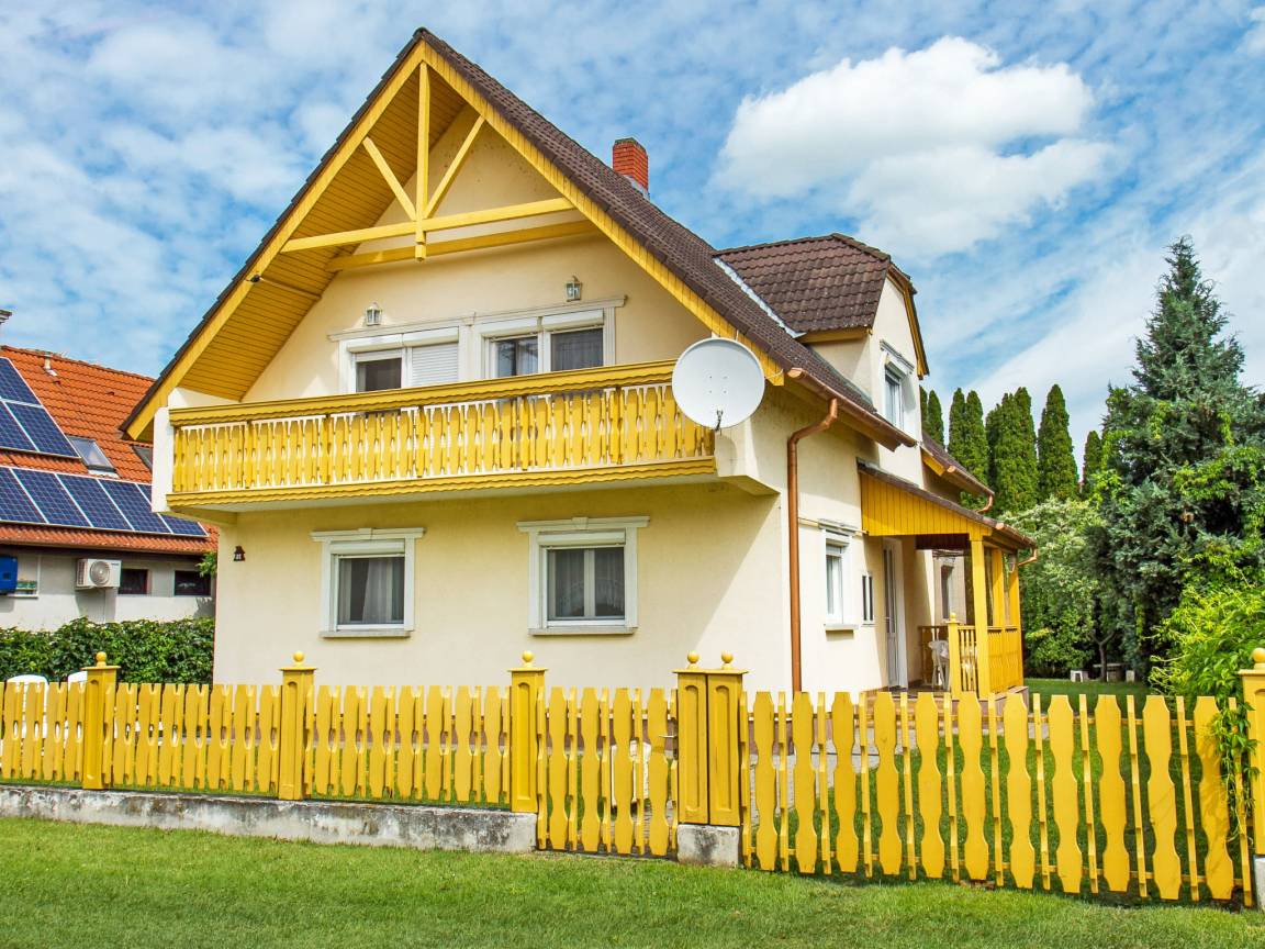 70 M² Ferienhaus ∙ 2 Schlafzimmer ∙ 5 Gäste - Gyenesdiás
