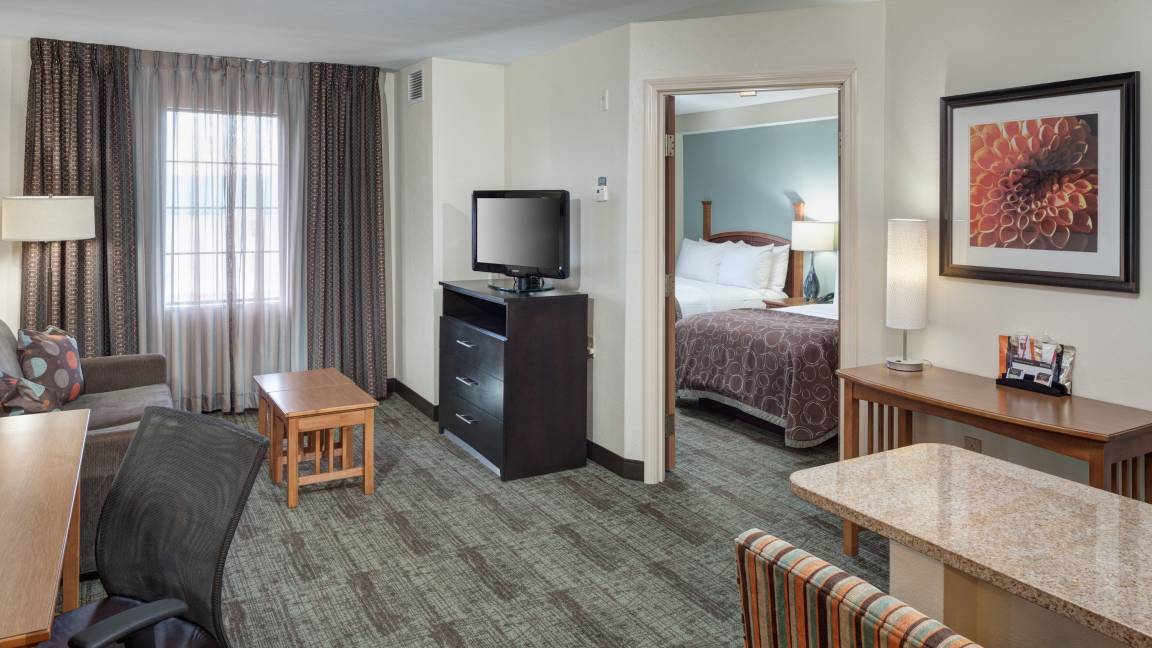 Condo ∙ 1 Bedroom ∙ 4 Guests - Jackson, MS