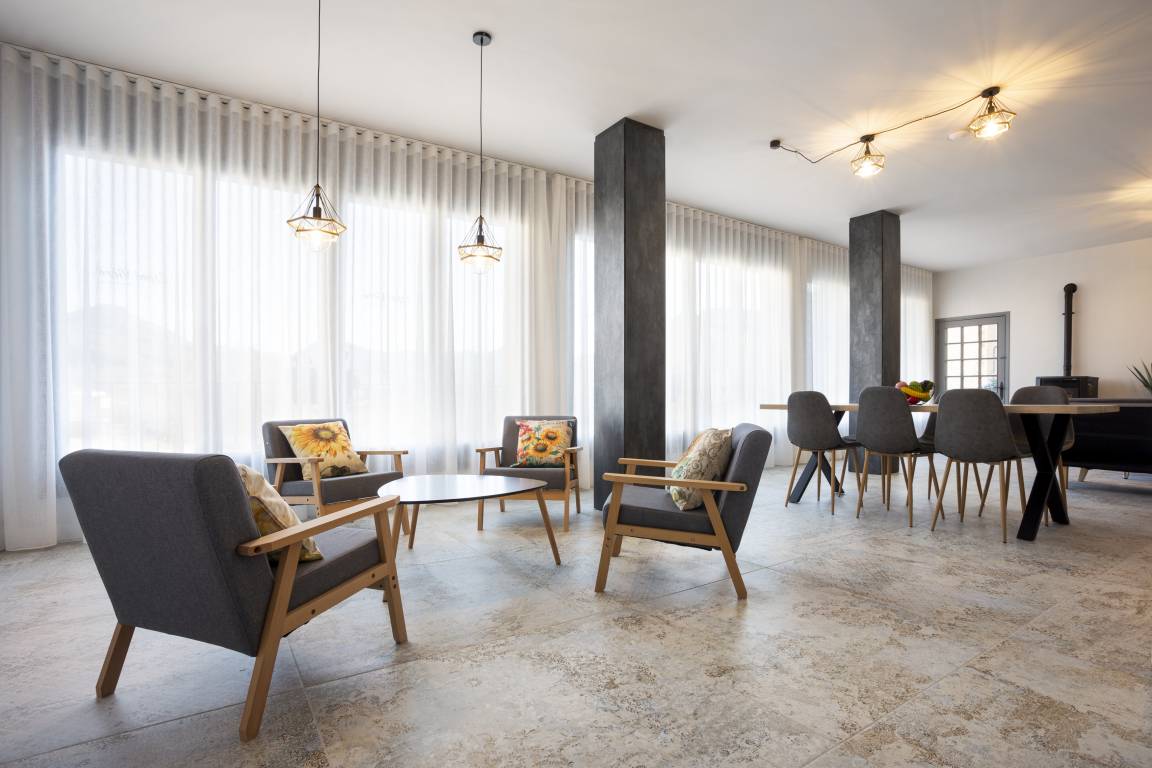 Hotel ∙ 13 Bedrooms ∙ 30 Guests - Costa Brava