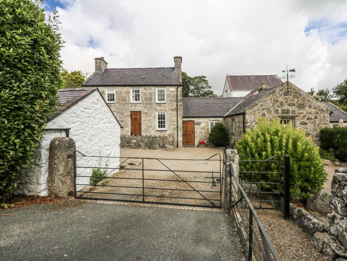 Cottage ∙ 4 Bedrooms ∙ 7 Guests - Benllech