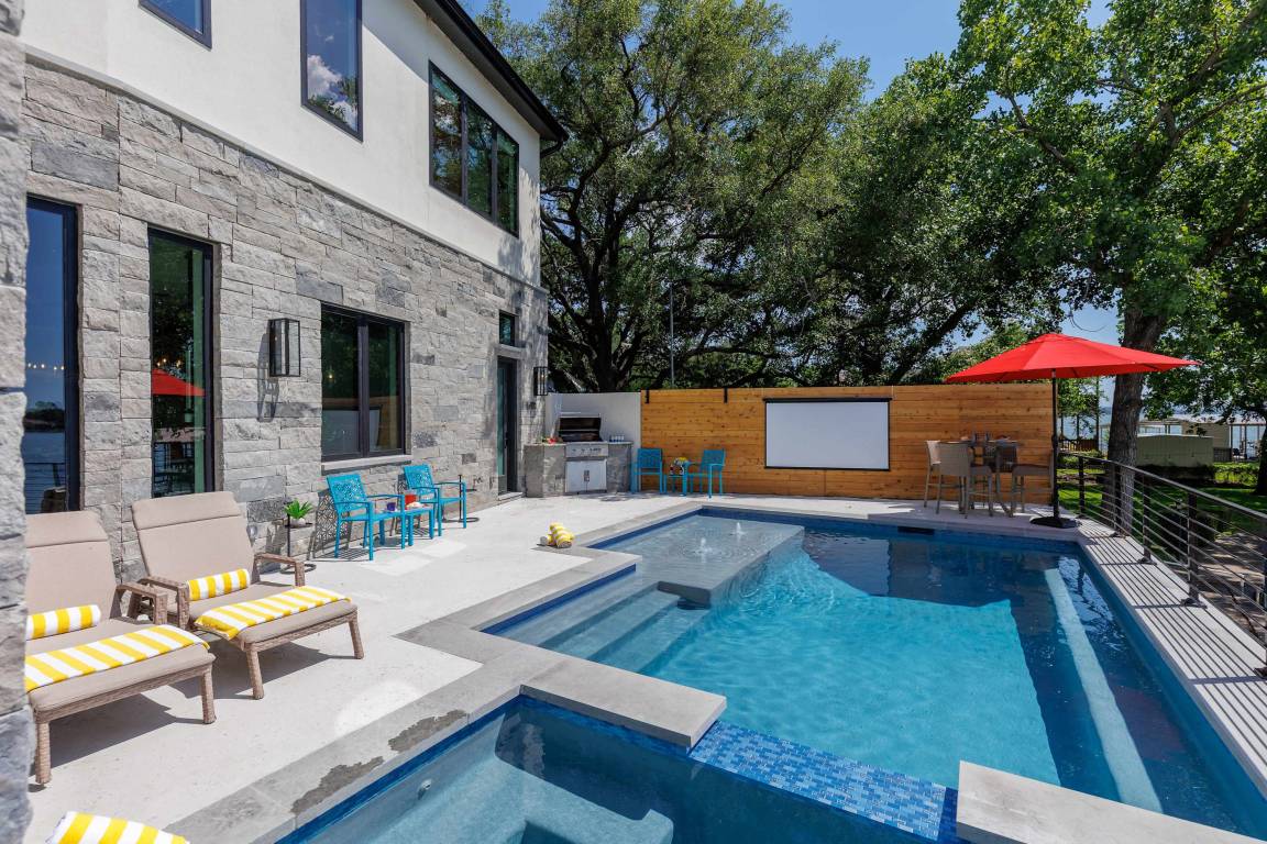 Apartment ∙ 6 Bedrooms ∙ 20 Guests - Horseshoe Bay, TX