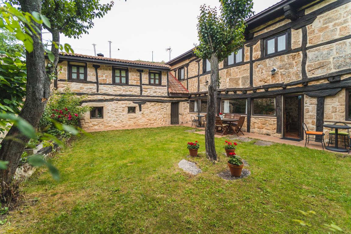 200 M² Casa ∙ 5 Habitaciones ∙ 11 Huéspedes - Aguilar de Campoo