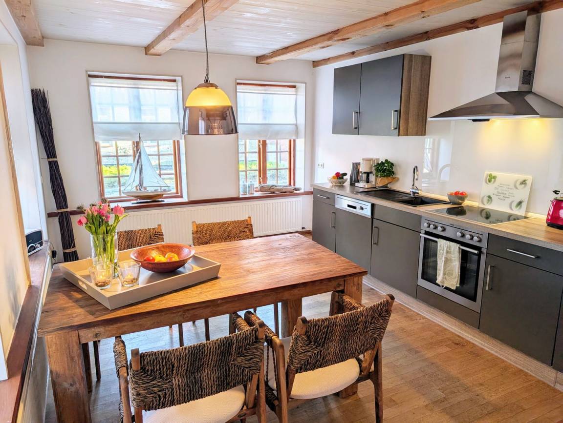 90 M² Ferienwohnung ∙ 2 Schlafzimmer ∙ 4 Gäste - Arnis